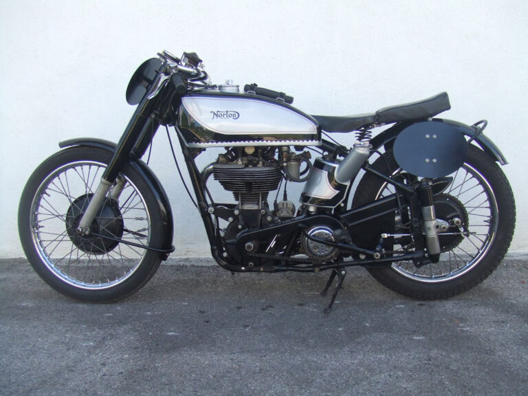 Norton Manx 350 cc M 40 1947 à vendre chez Classic Motorbikes