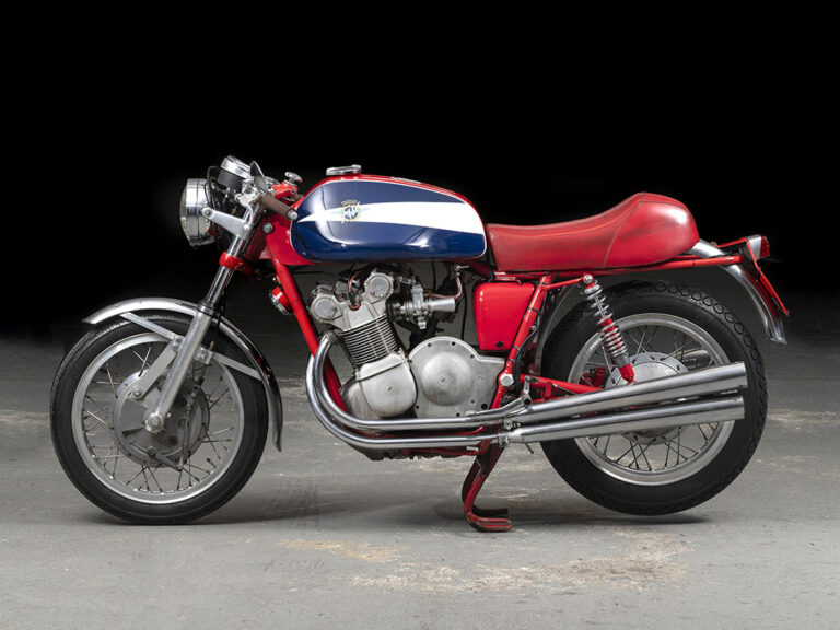 MV Agusta 750 S 1972 for sale at Classic Motorbikes
