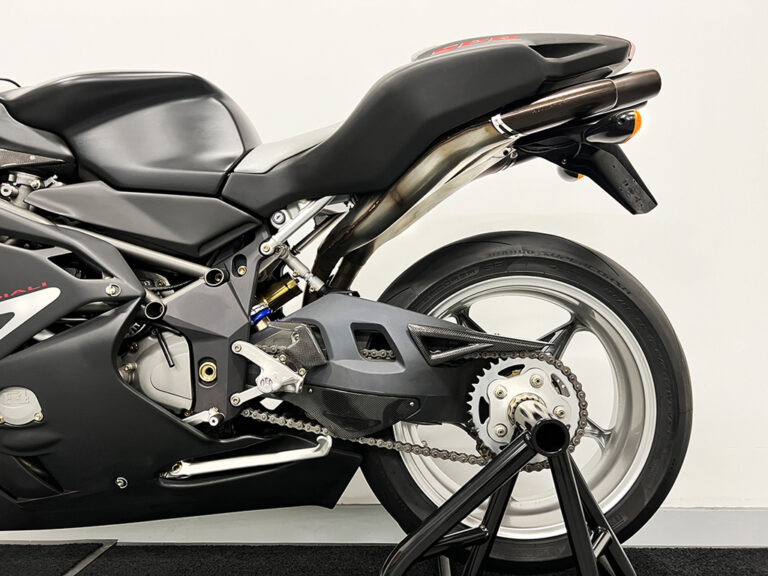 MV F4 750 SPR 2003 disponible chez Classic Motorbikes