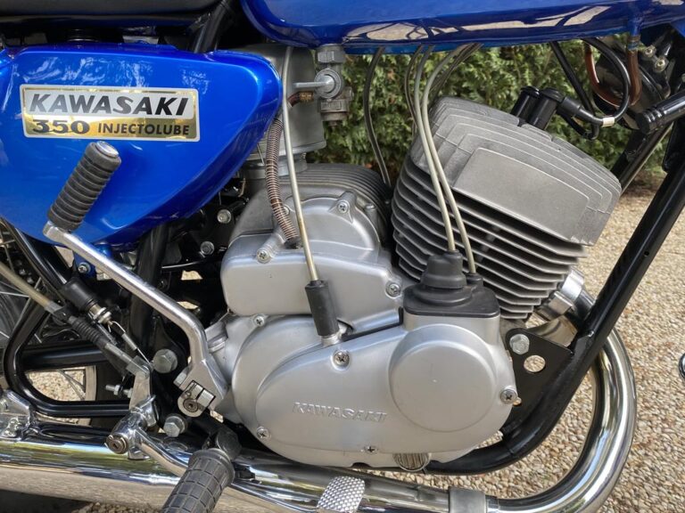 Kawasaki 350 cc A7 Avenger 1968 for sale Classic-Motorbikes.com